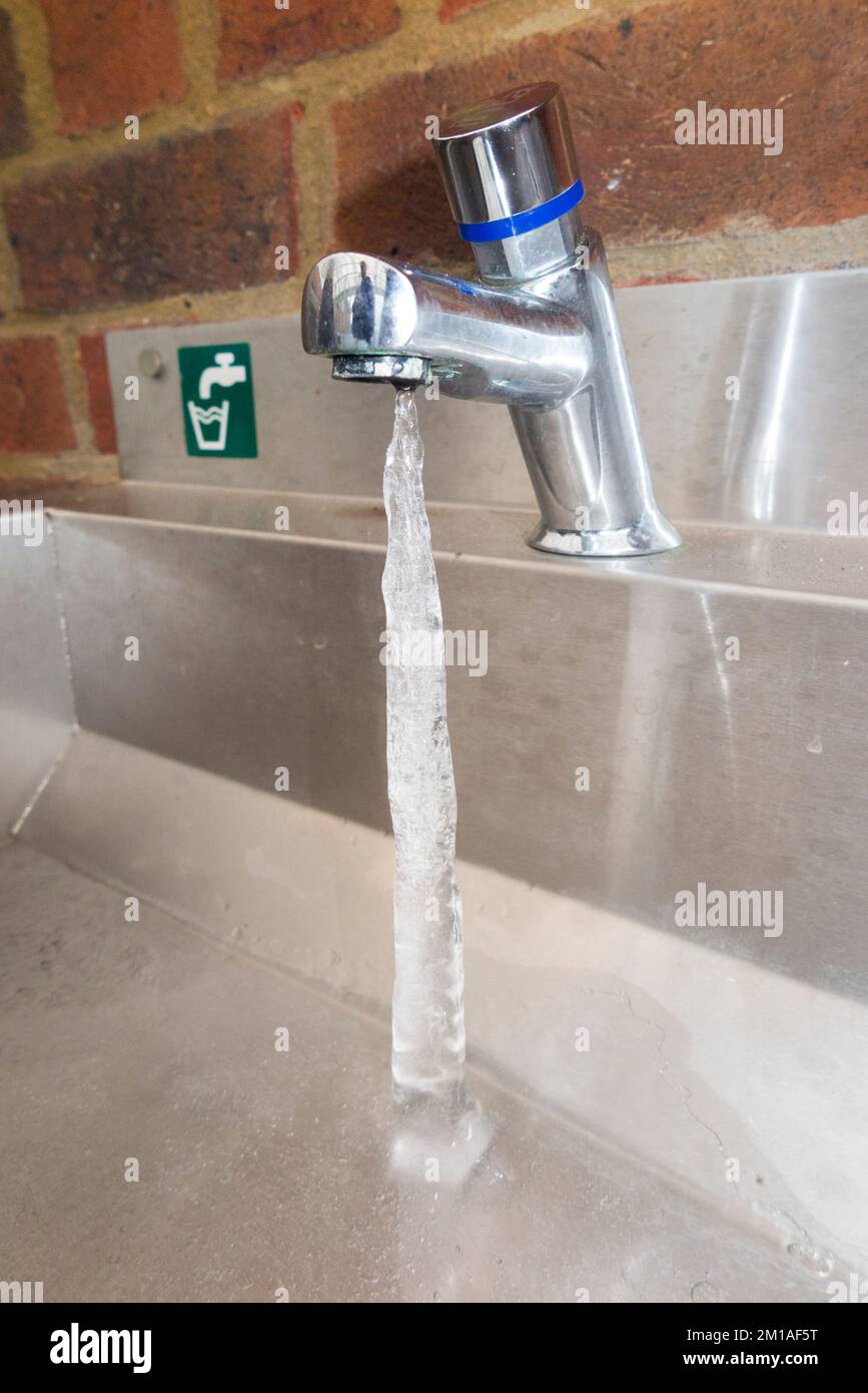 Freezing of dripping water hi-res stock photography and images - Alamy
