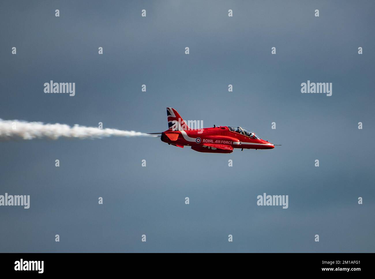Red arrows air show hi-res stock photography and images - Alamy