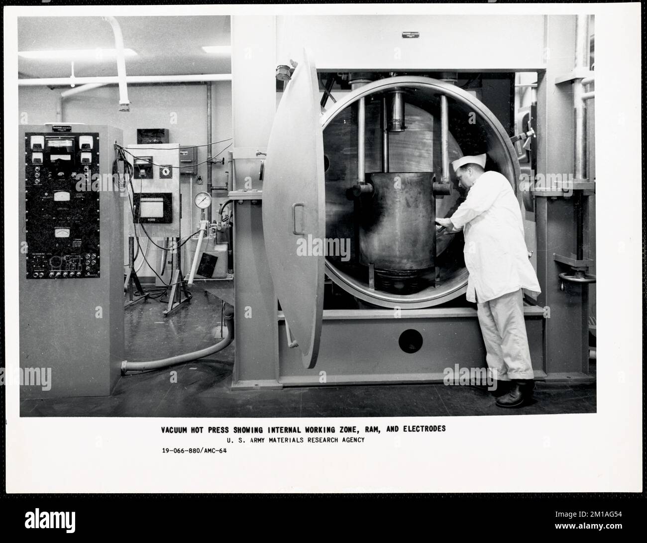 Ram press hi-res stock photography and images - Alamy