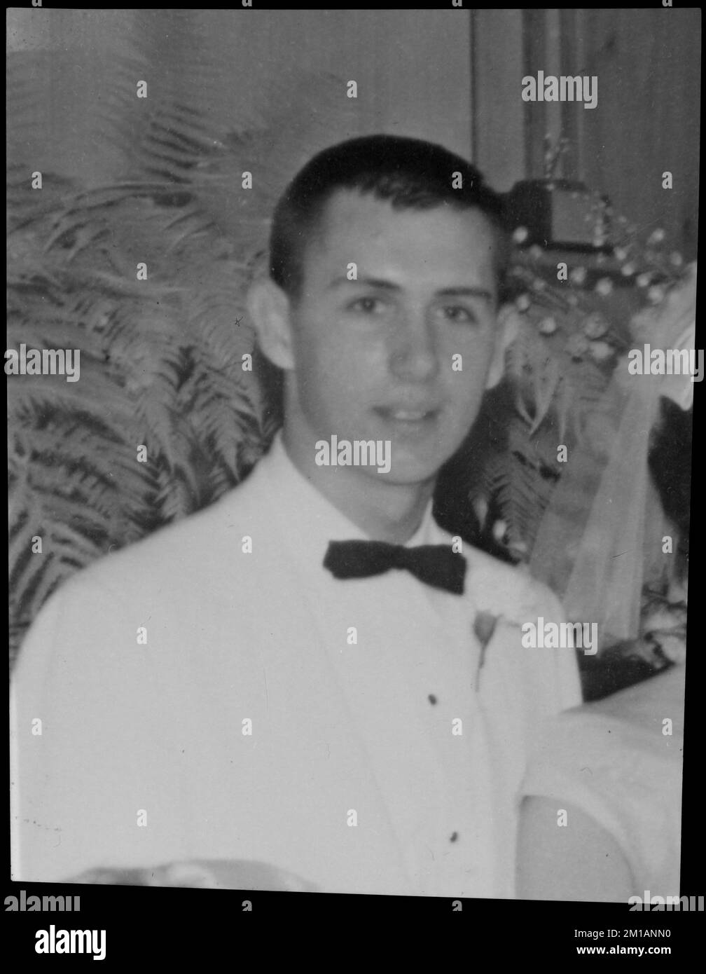 Verna, Fred Leonard Warren. [One of] two sons, Richard, 19 years old ...