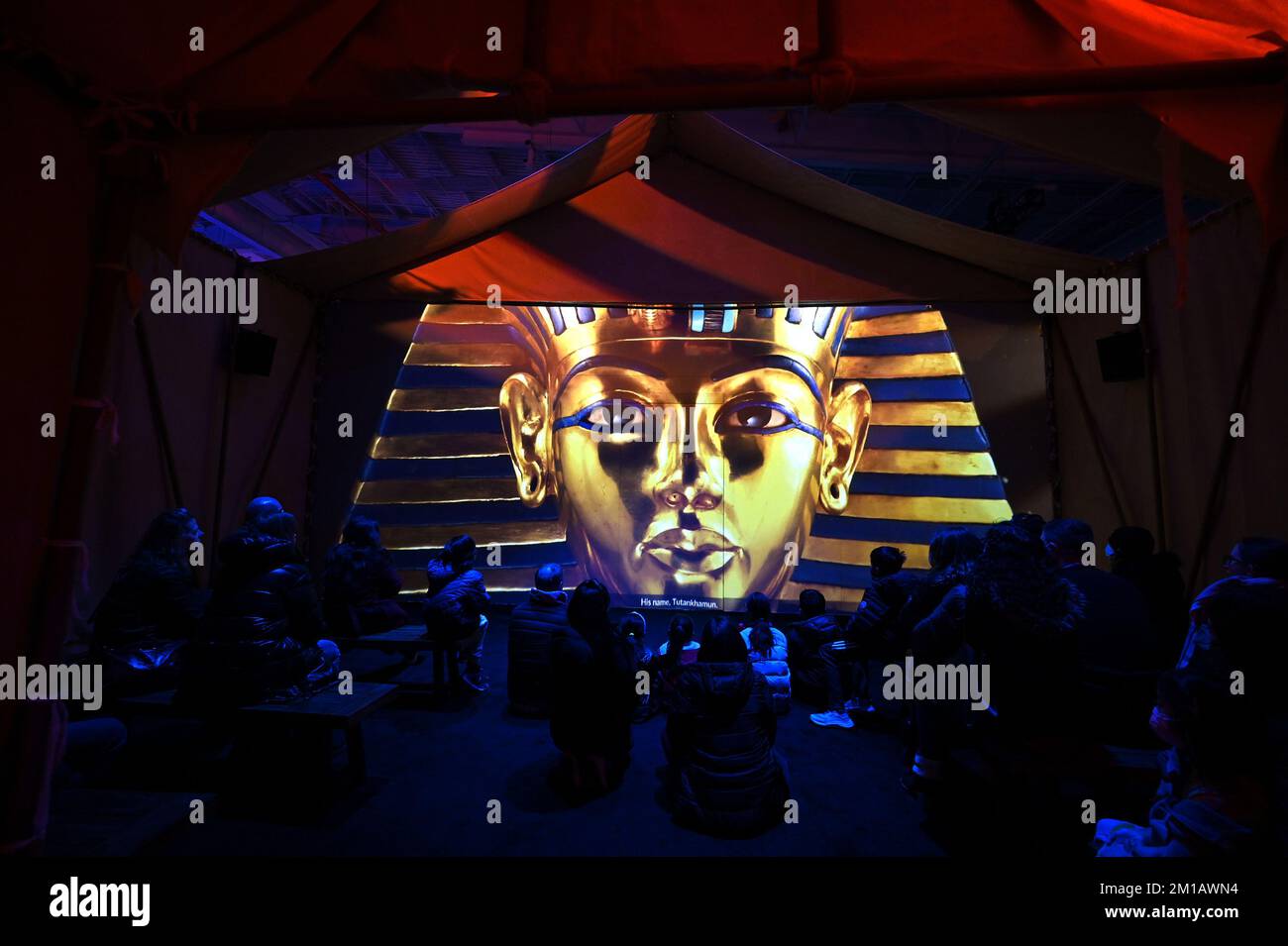 Tut tomb rooms hi-res stock photography and images - Alamy