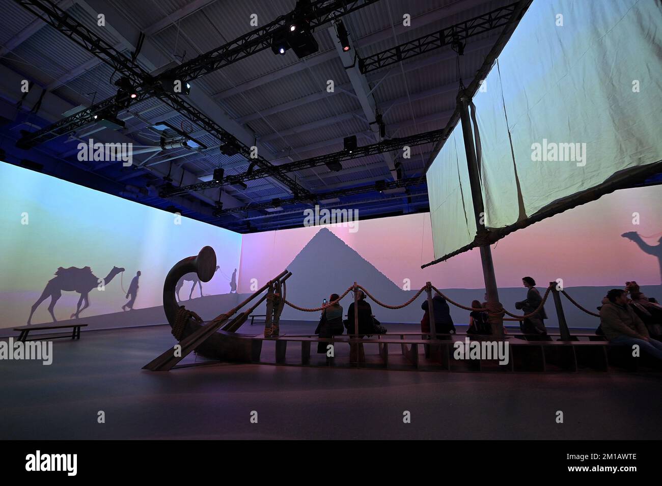 Tut tomb rooms hi-res stock photography and images - Alamy