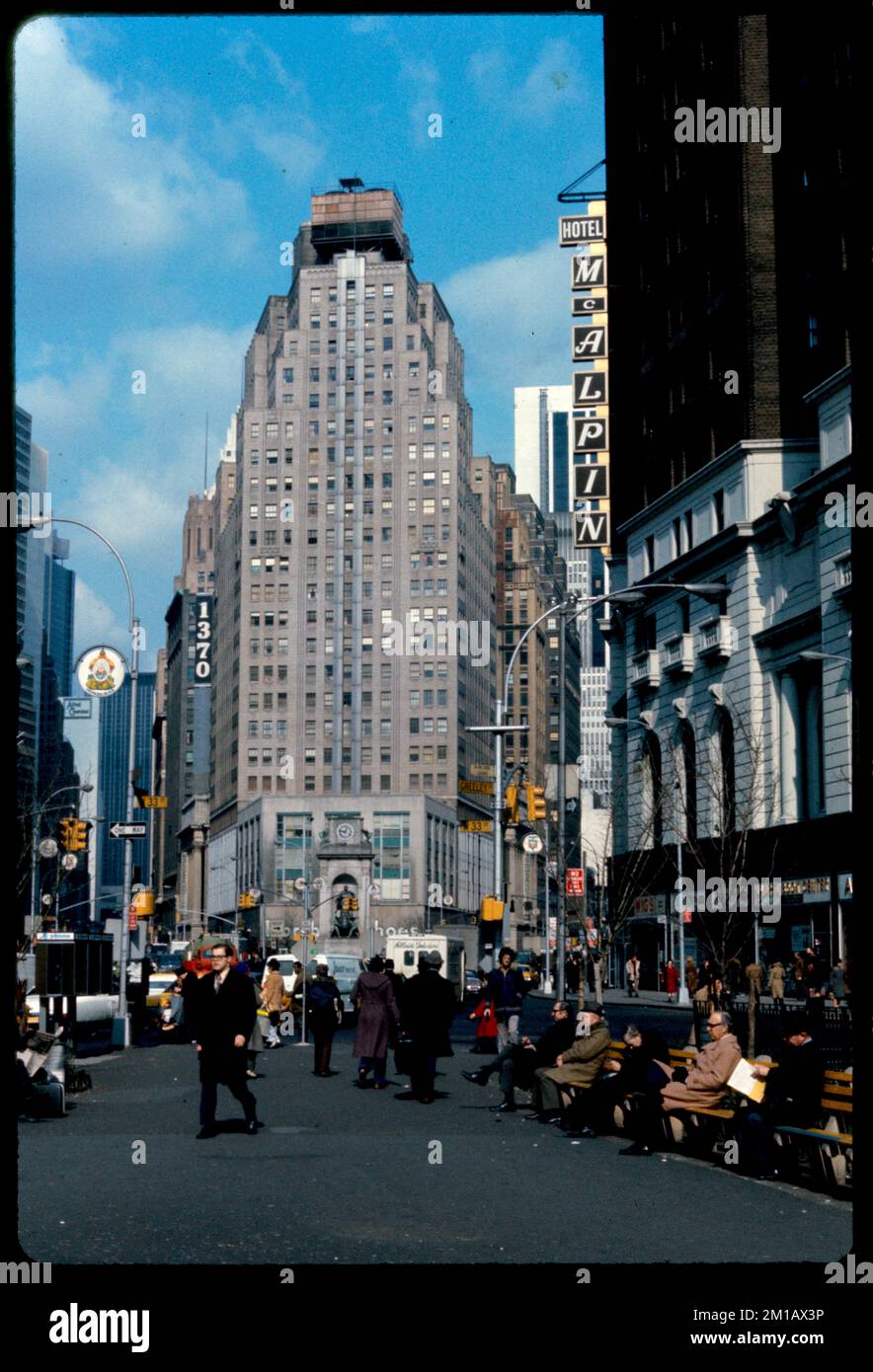 View of 1350 Broadway, Herald Square, Manhattan, New York , Plazas ...
