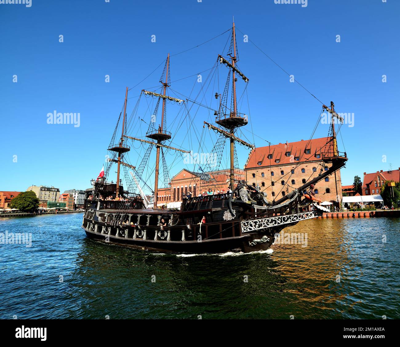 Statek wycieczkowy czarna perla hi-res stock photography and images - Alamy