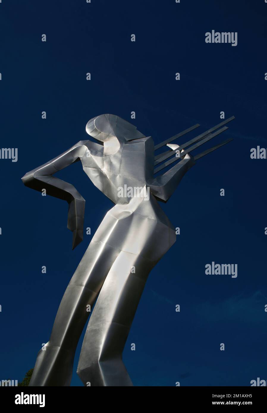 Stainless steel Orpheus sculpture by Wolf Spitzer outside Museum ...