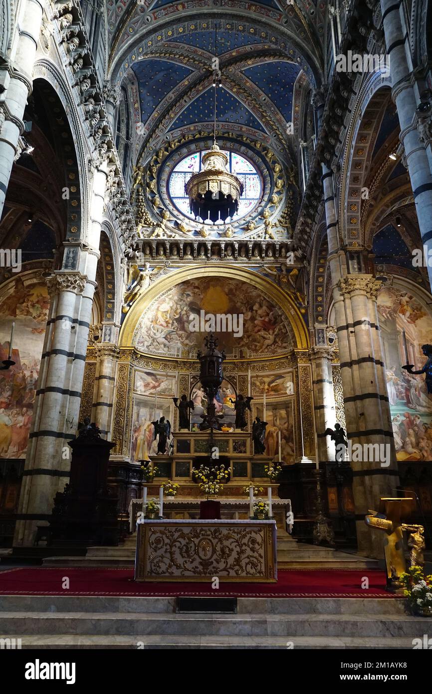 altar, interior, Metropolitan Cathedral of Saint Mary of the Assumption ...