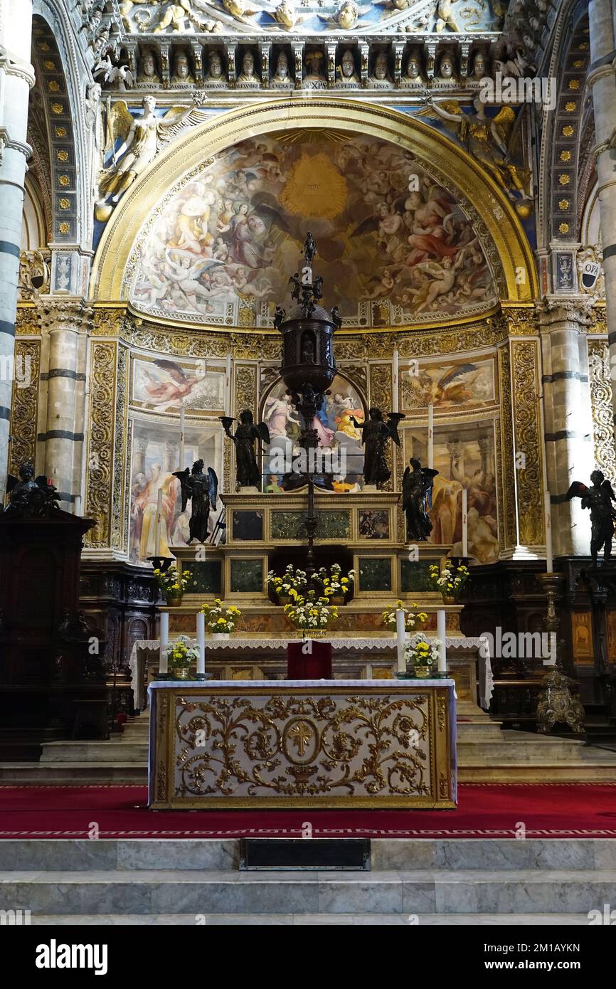 altar, interior, Metropolitan Cathedral of Saint Mary of the Assumption ...