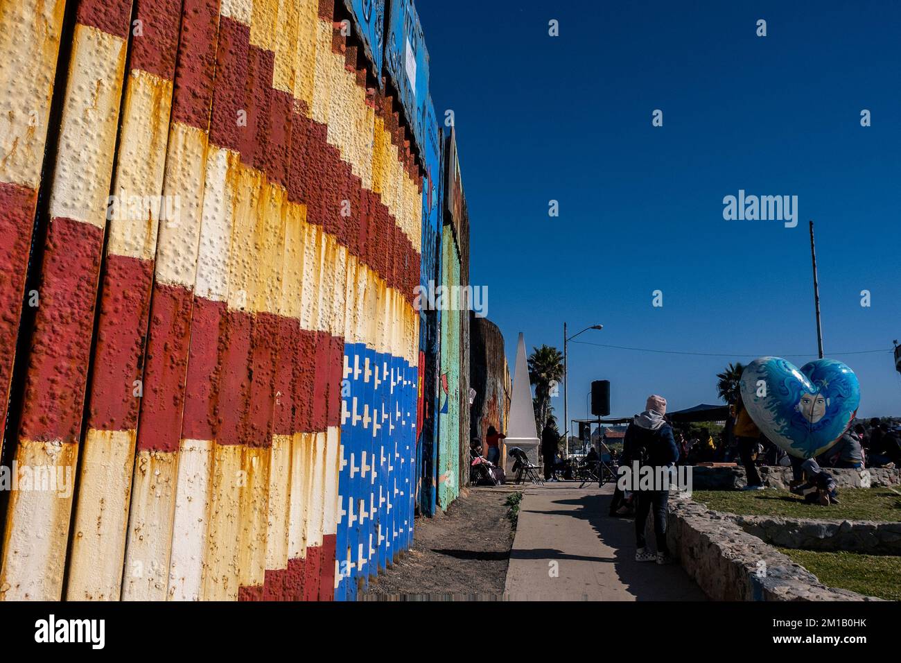 San Diego, USA. 10th Dec, 2022. The border wall separating Mexico and ...