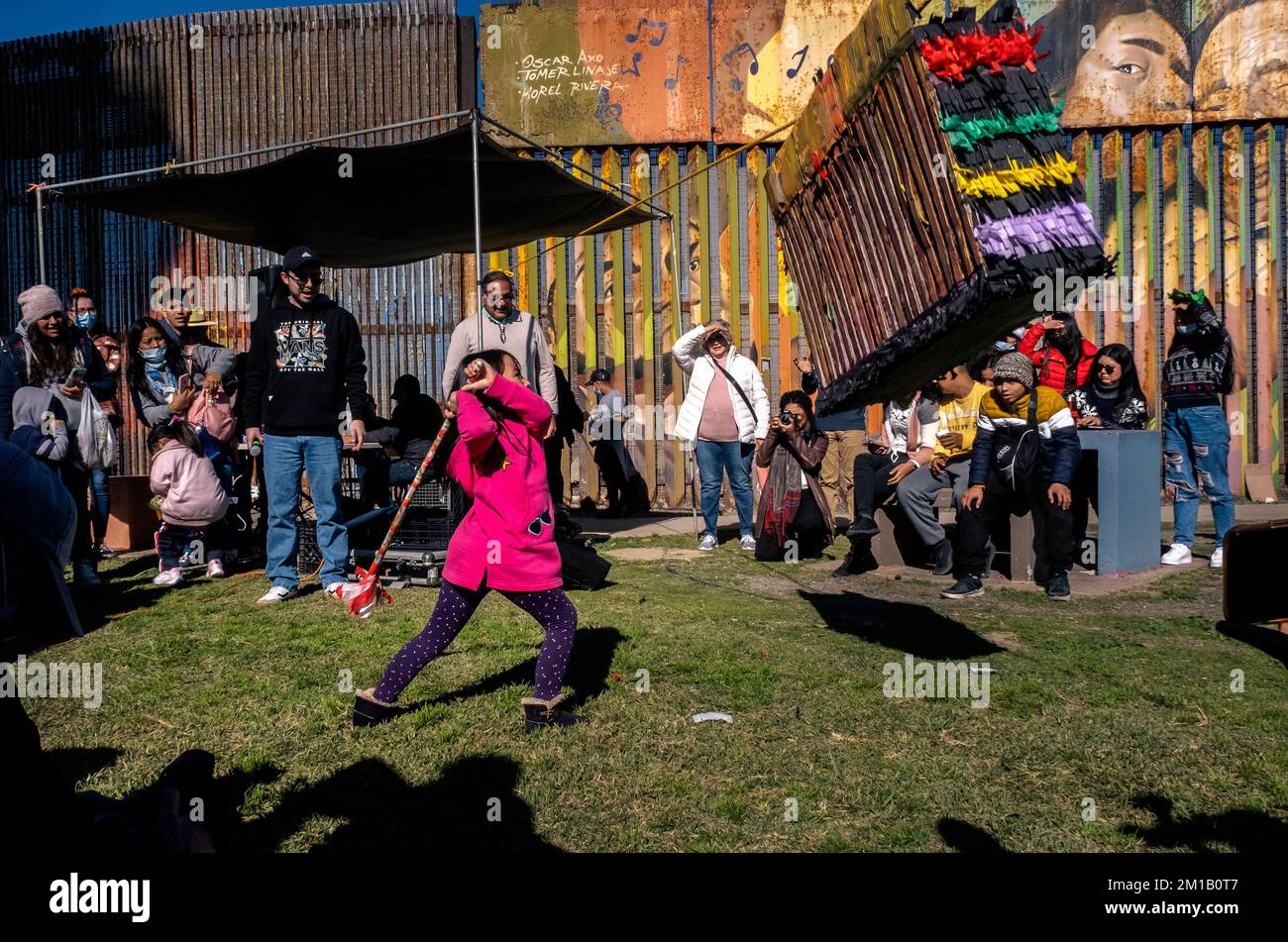 Hitting pinata mexico hi-res stock photography and images - Alamy