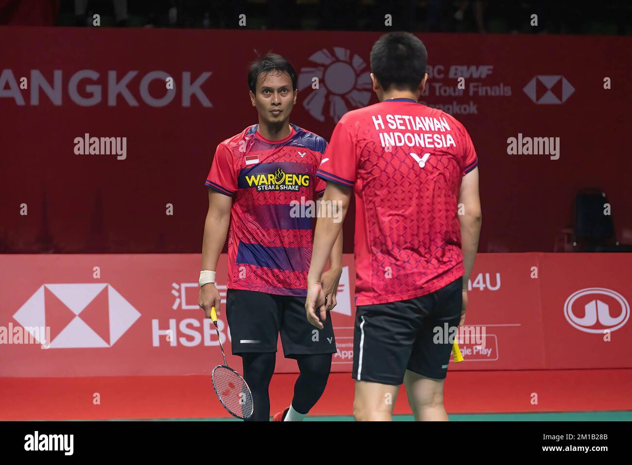 Bangkok, Thailand. 11th Dec, 2022. Mohamad Ahsan (L) and Hendra ...