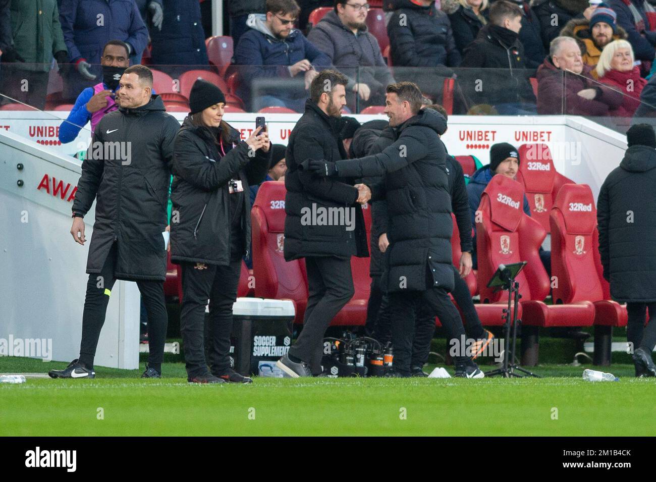 Middlesbrough Manager Michael Carrick shakes hands with Luton Town ...