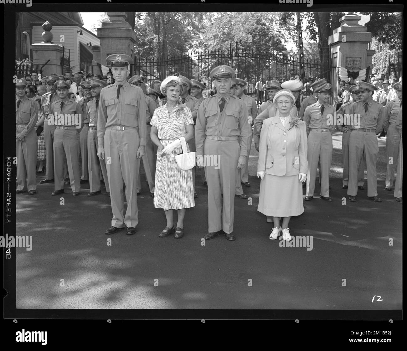 Visit of Gen. MacArthur , Armories, Military parades & ceremonies ...