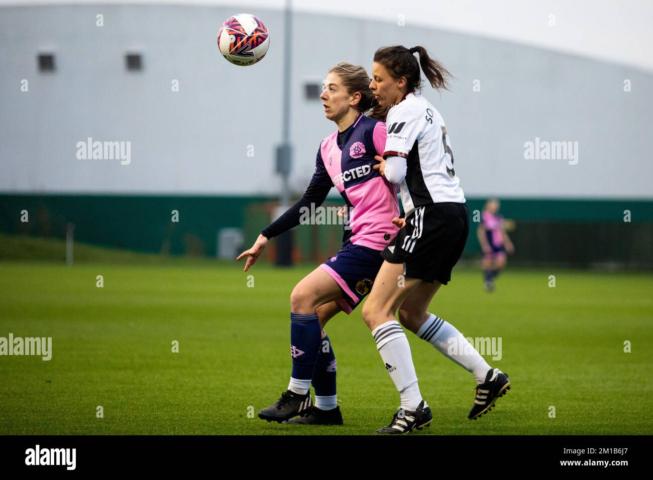 Rebecca May (11 Dulwich Hamlet) and Mary Southgate (5 Fulham) during a ...