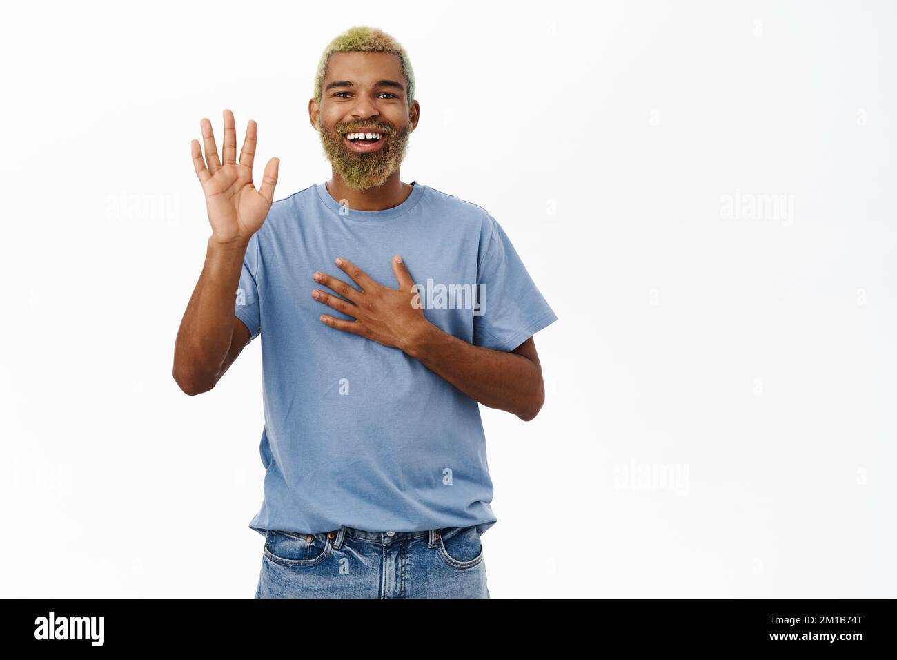 Black man volunteering hi-res stock photography and images - Alamy