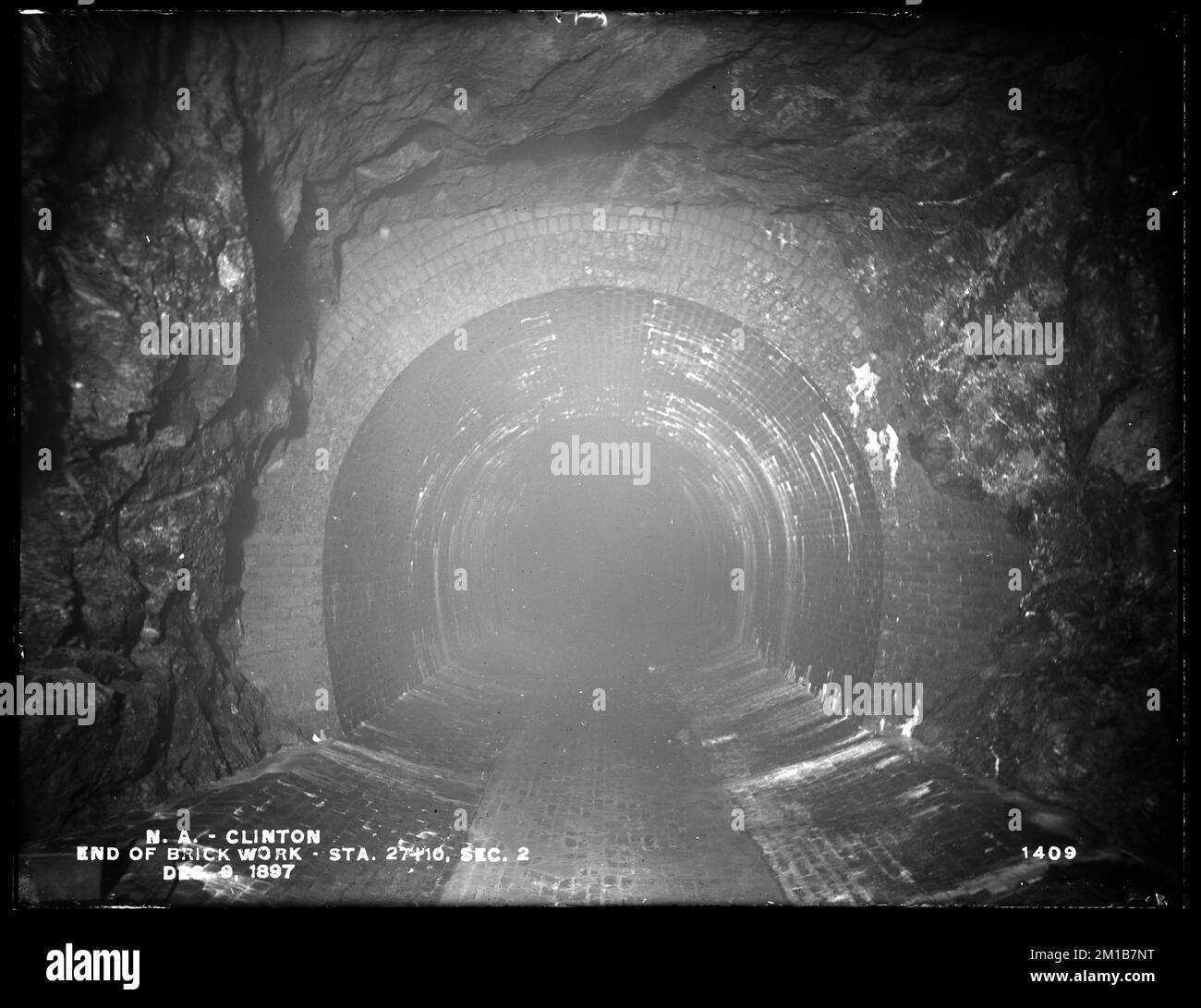 Mass of brickwork Black and White Stock Photos & Images - Alamy