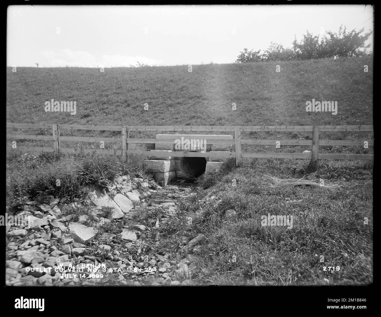Wachusett Aqueduct, outlet, Culvert No. 3, station 158+25, Berlin, Mass ...