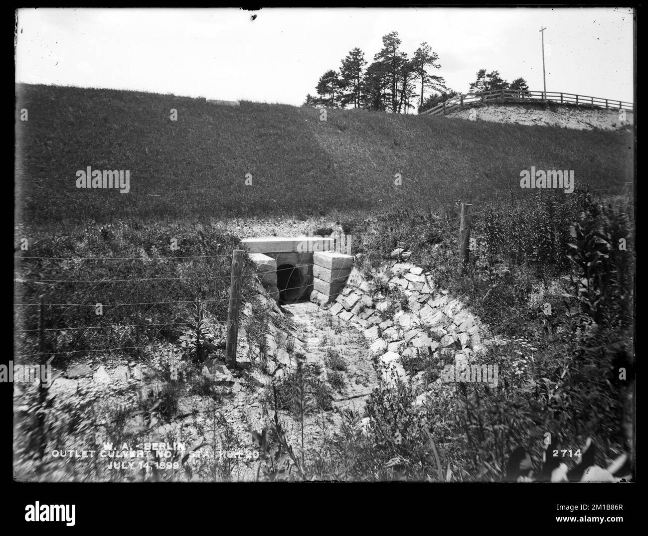 Wachusett Aqueduct, outlet, Culvert No. 1, station 119+20, Berlin, Mass ...