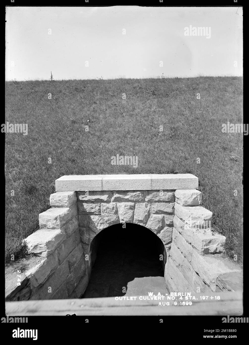 Historic culvert Black and White Stock Photos & Images - Alamy