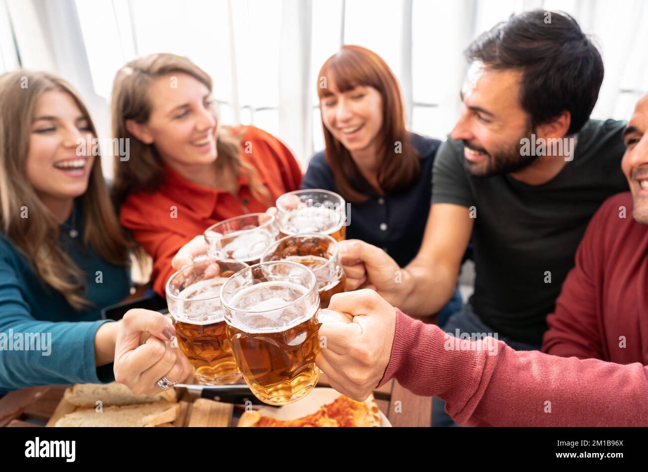 Rooftop beer garden hi-res stock photography and images - Alamy