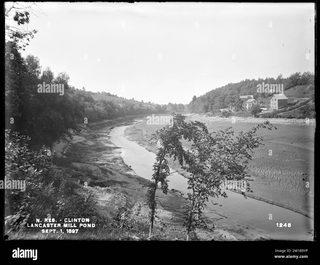 Mill street dam hi-res stock photography and images - Alamy