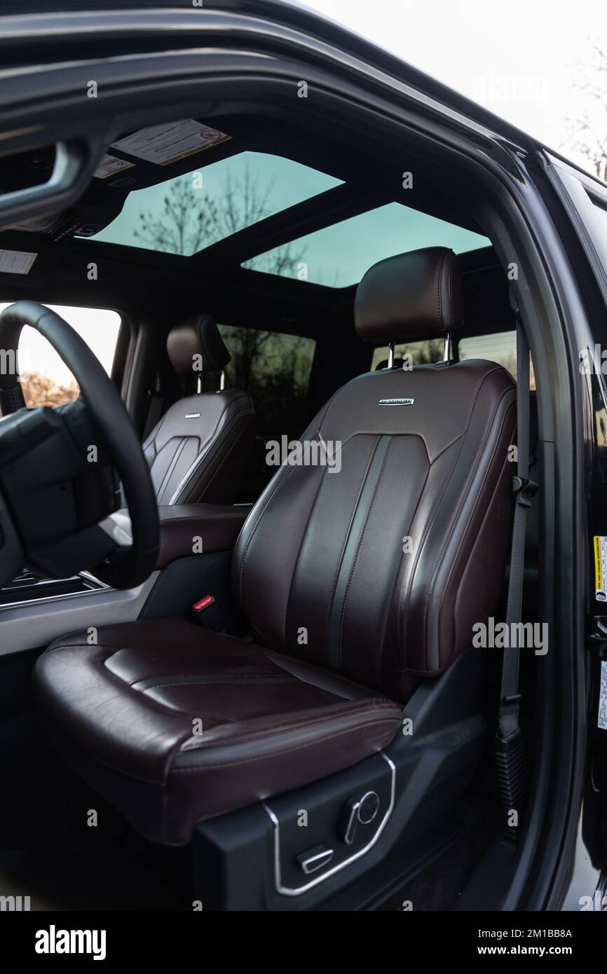 A vertical view of the interior of a 2017 Ford F350 Platinum pick-up ...
