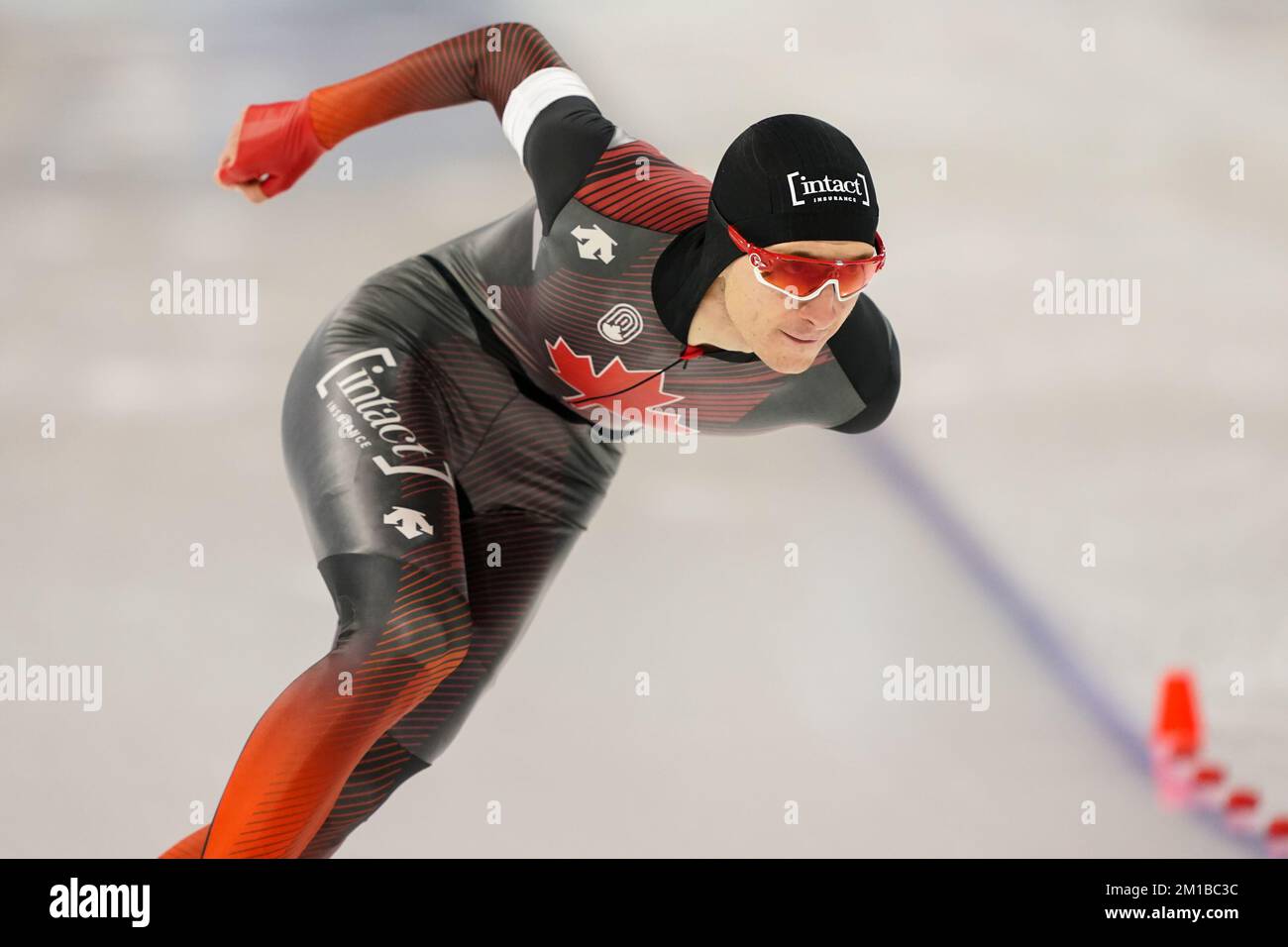 Mens a group 1000m hi-res stock photography and images - Alamy