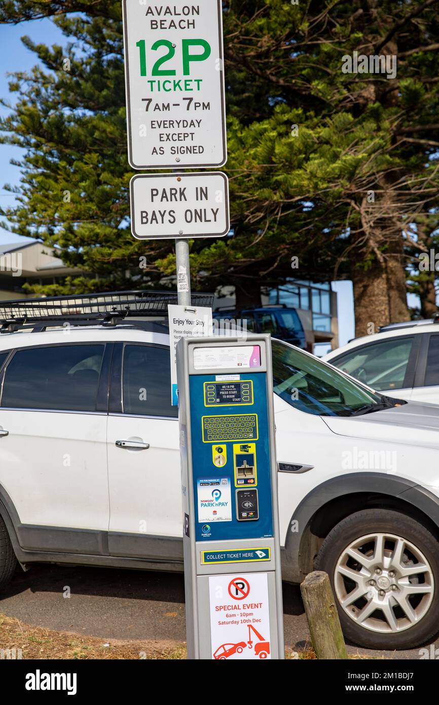 Avalon Beach car park in Sydney, car park ticket machine for parking up ...