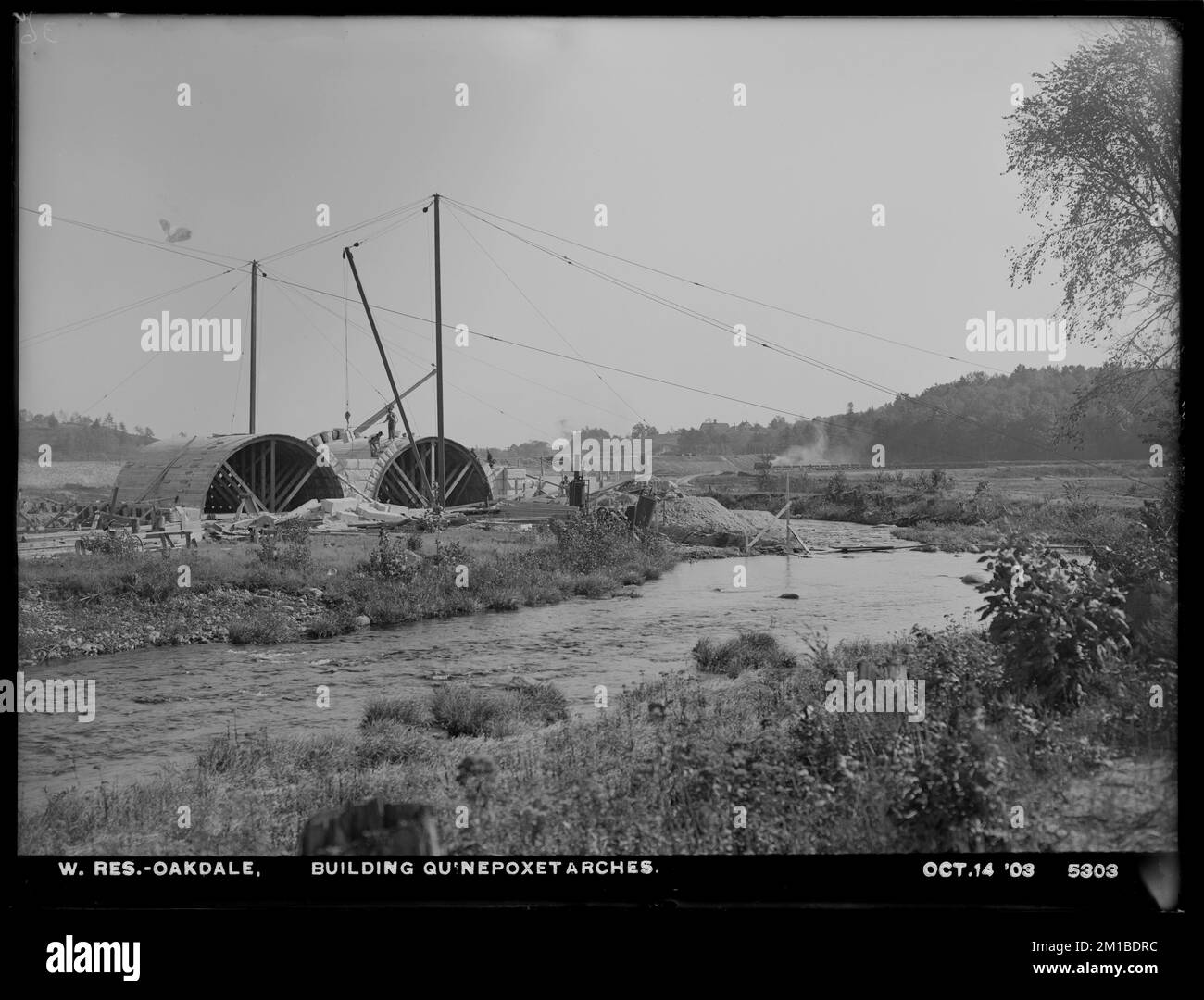 Wachusett Reservoir, building Quinapoxet River Bridge, arches, Oakdale ...