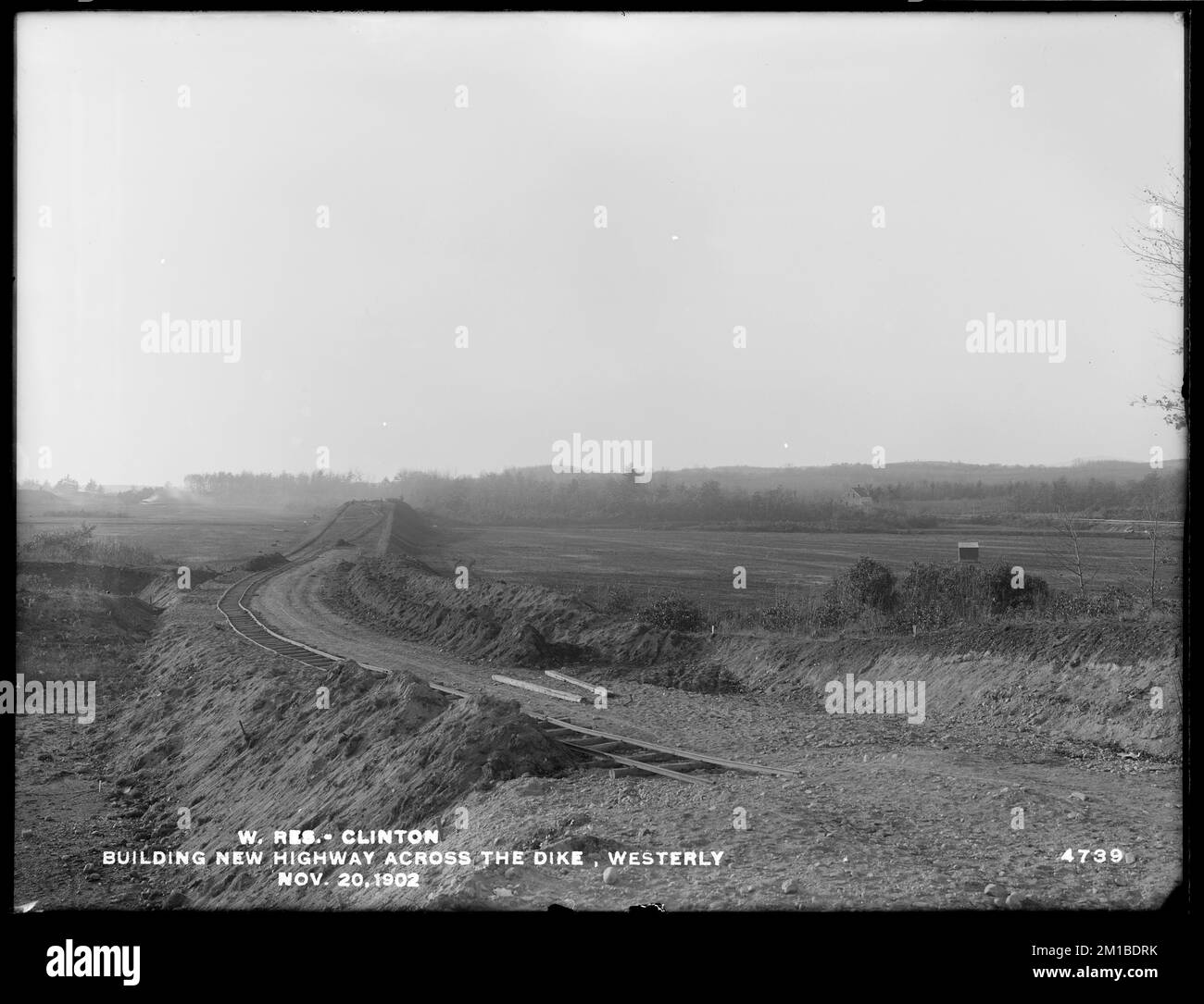 Wachusett Reservoir, building new highway across the dike, westerly ...