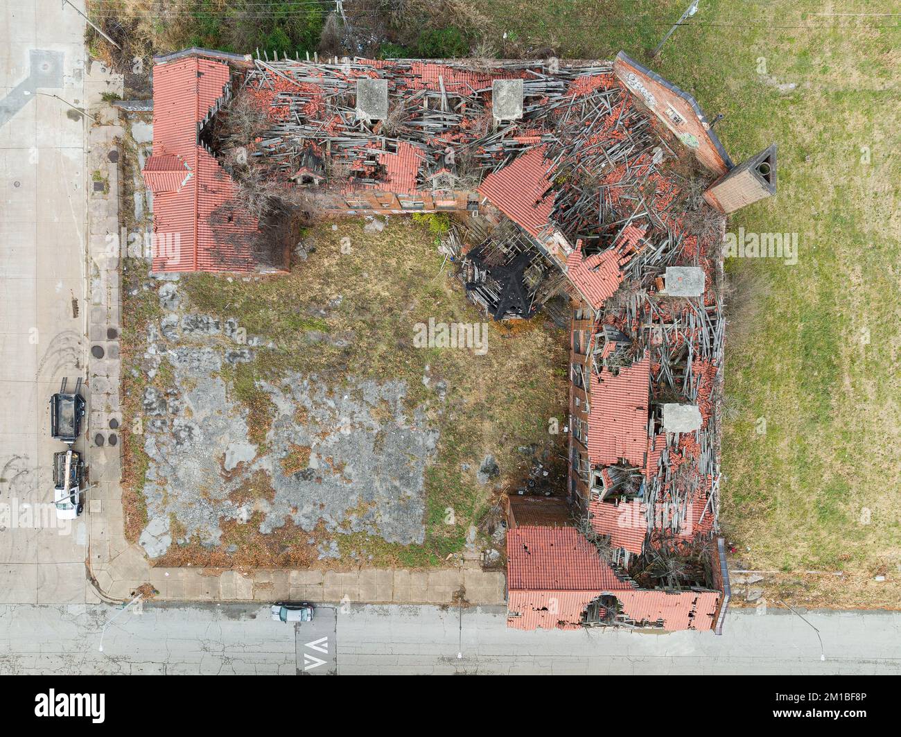 Carr School, abandoned school in north St Louis Stock Photo - Alamy