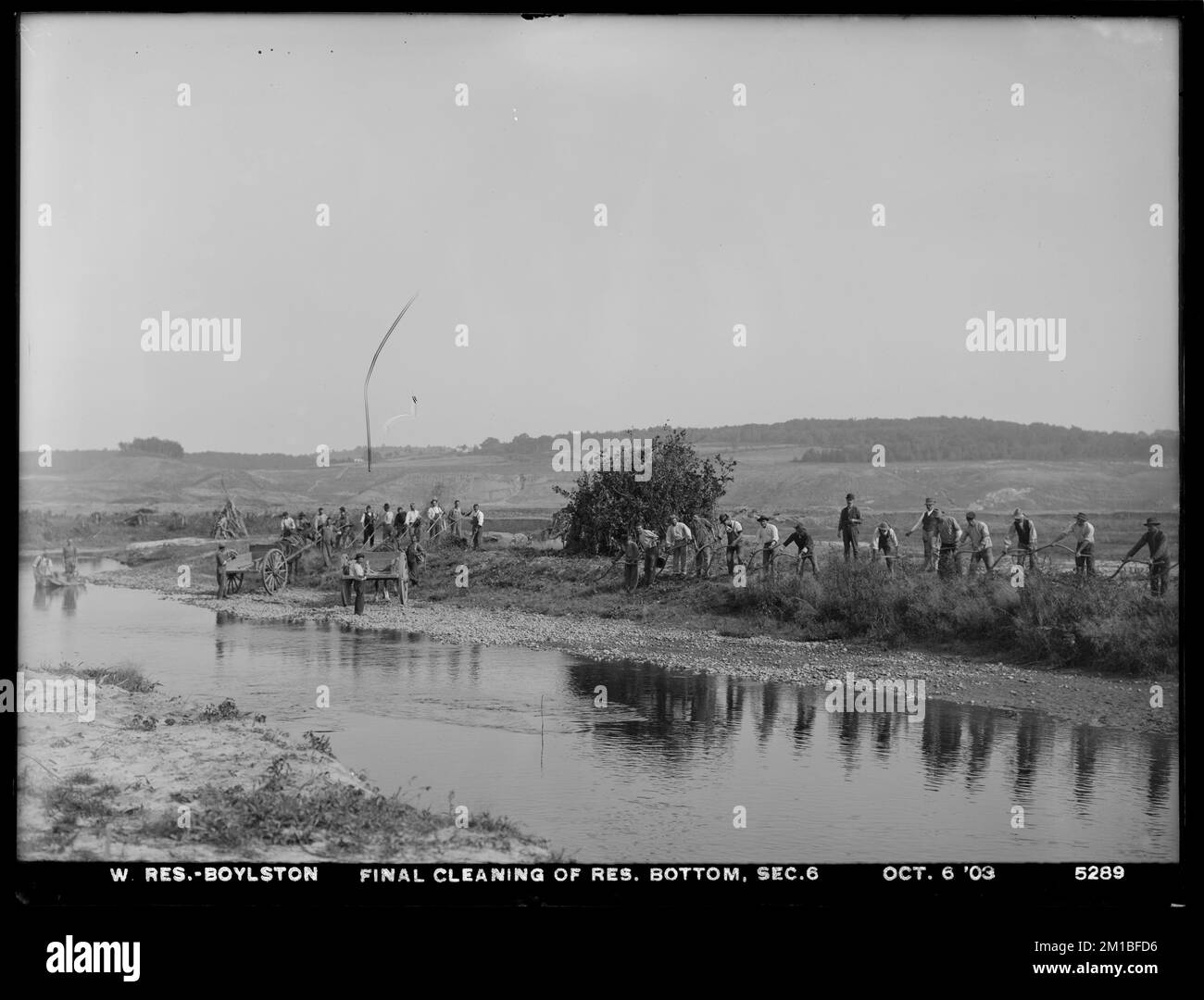 Wachusett Reservoir, final cleaning of reservoir bottom, Section 6 ...