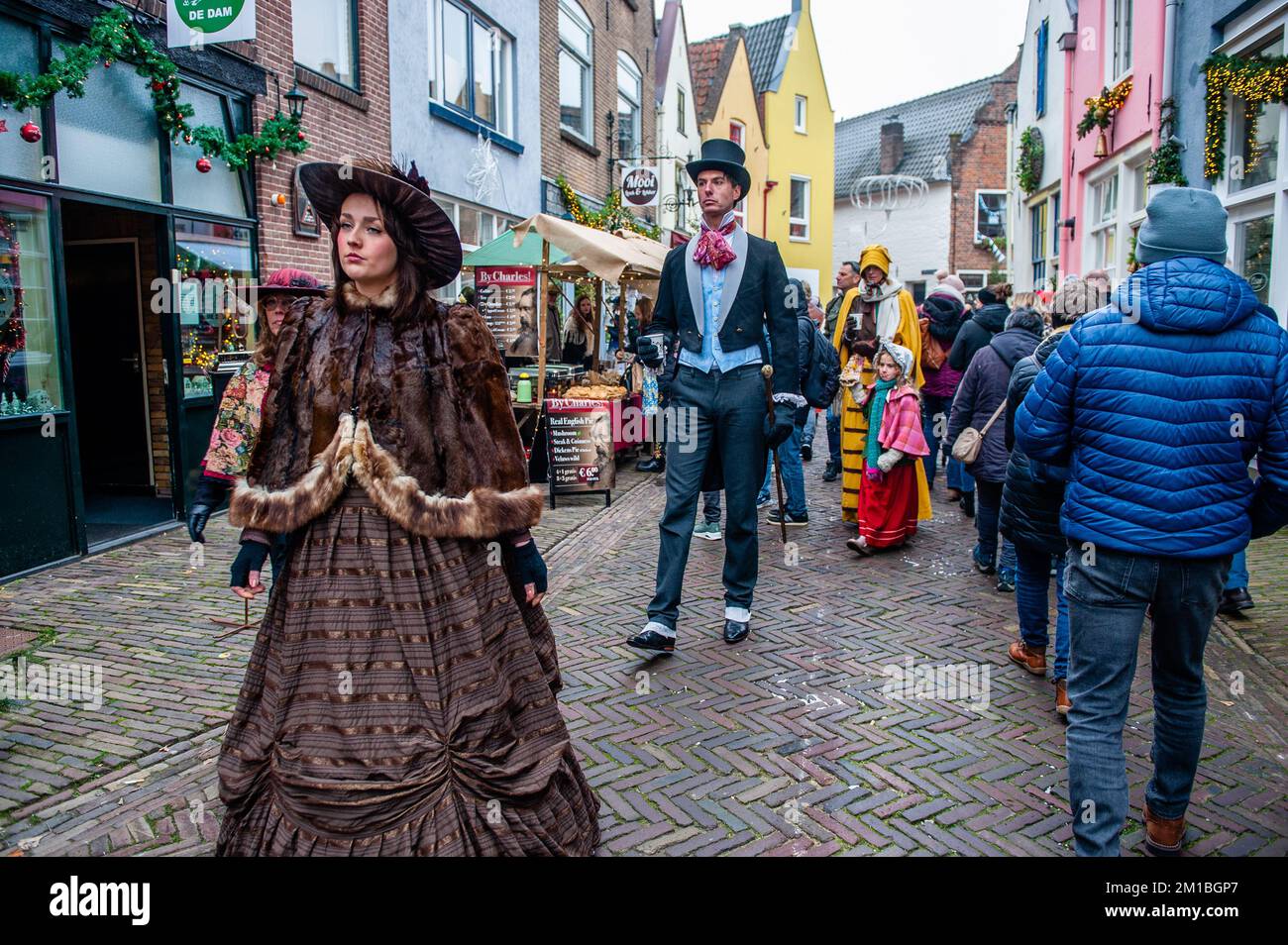 Victorian wealthy ladies hi-res stock photography and images - Alamy