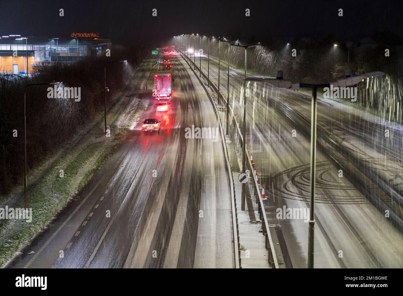Overhead view of snowfall on the main Thanet to London route, A 299 ...