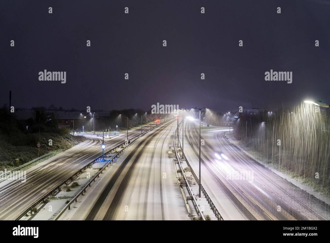 Overhead view of snowfall on the main Thanet to London route, A 299 ...