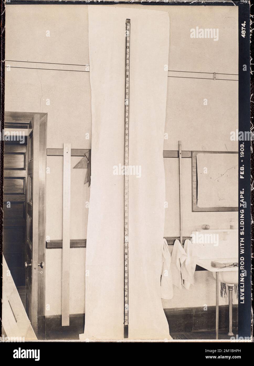 Leveling rod hi-res stock photography and images - Alamy