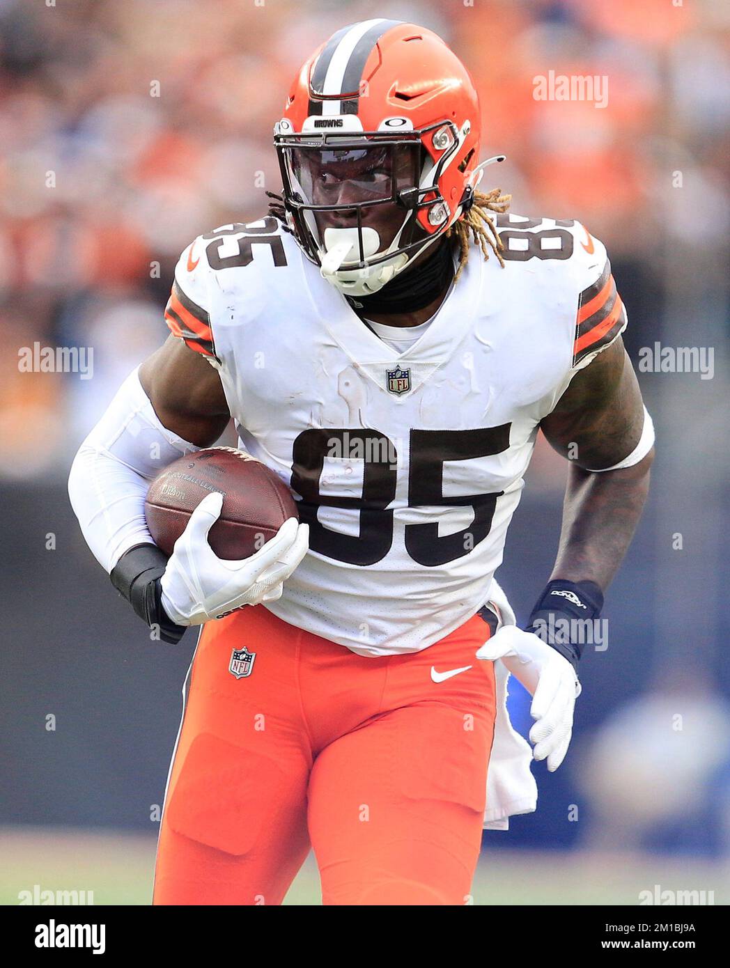 Cincinnati, Ohio, USA. 11th Dec, 2022. tight end David Njoku (85) of ...