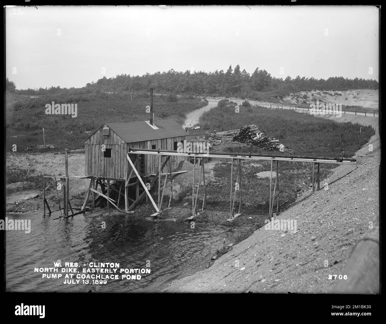 Wachusett Reservoir, North Dike, easterly portion, pump at Coachlace ...