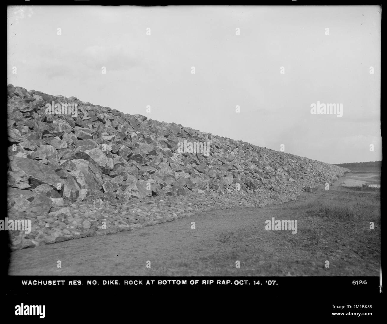 Wachusett Reservoir, North Dike, rock at bottom of riprap, Clinton ...