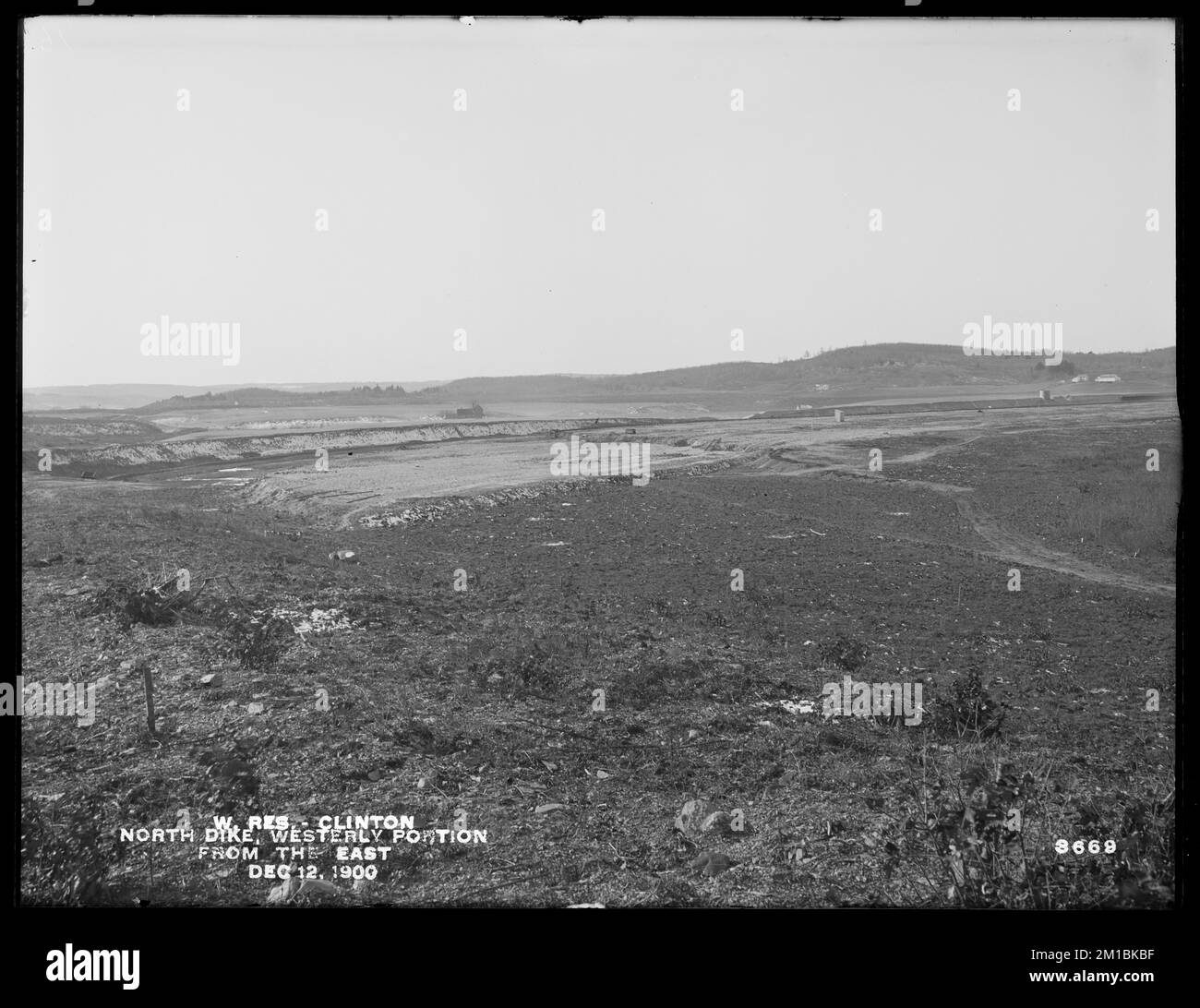 Wachusett Reservoir, North Dike, westerly portion; from the east ...