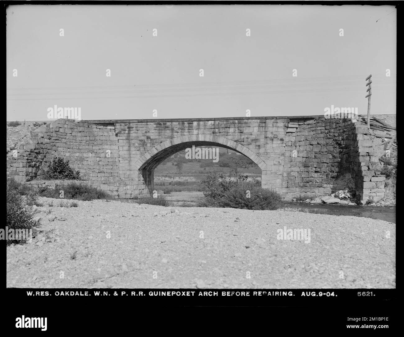 Portland arch Black and White Stock Photos & Images - Alamy