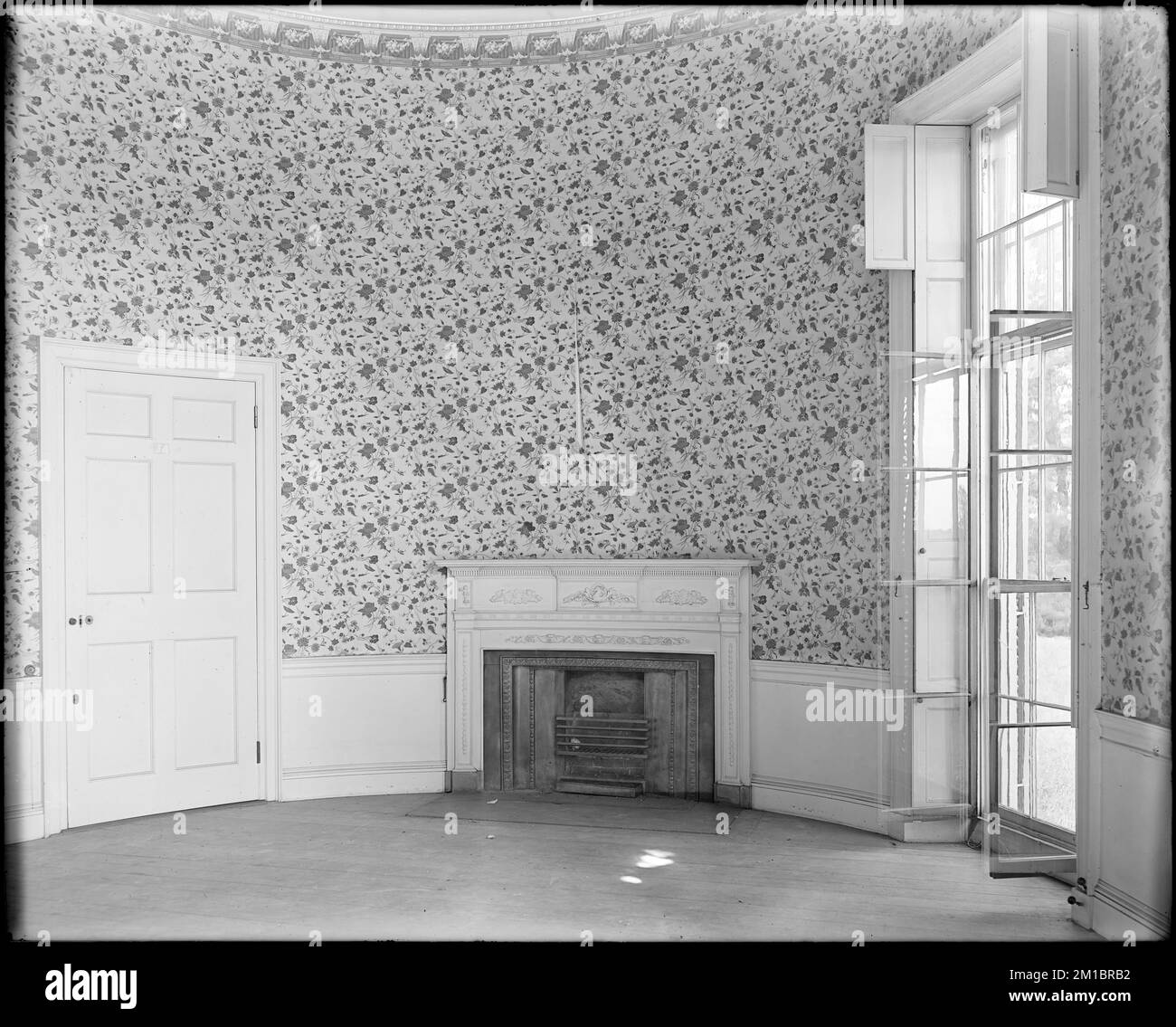 Waltham, interior detail, dining room and wallpaper, Governor Gore ...