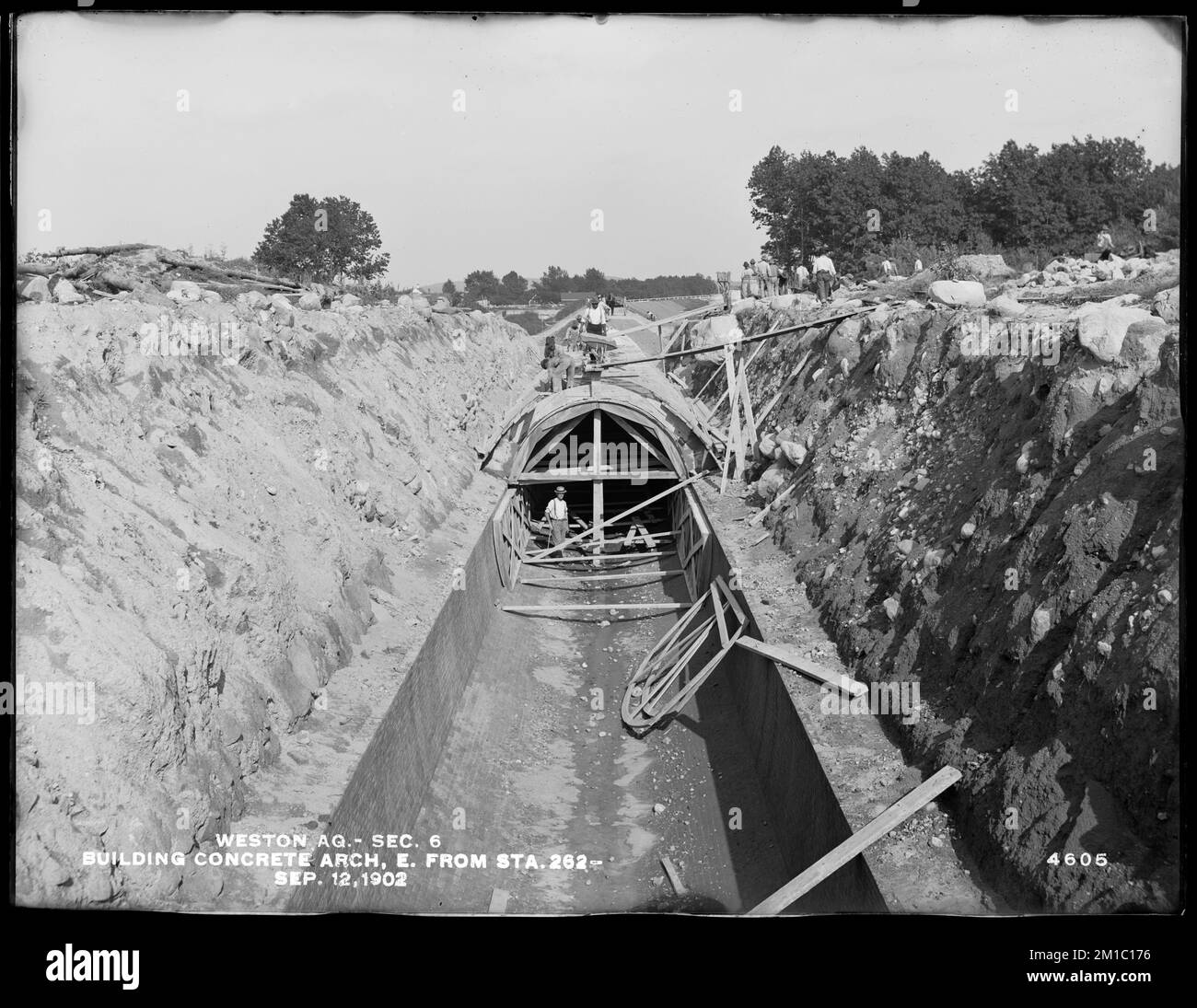 Weston Aqueduct, Section 6, building concrete arch, easterly from ...