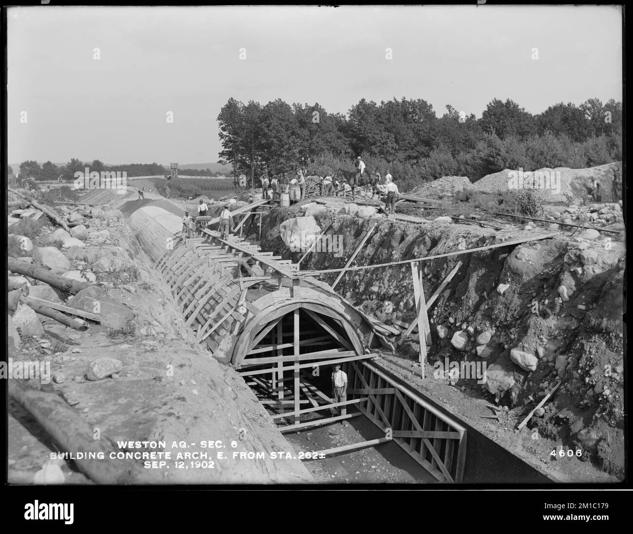 Weston Aqueduct, Section 6, building concrete arch, easterly from ...