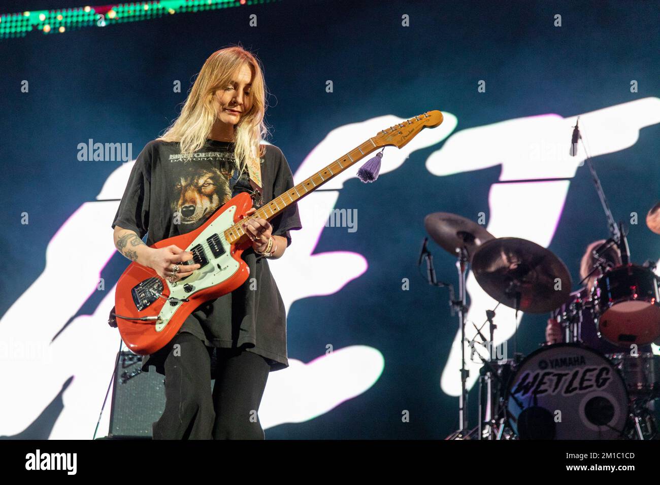 Hester Chambers of Wet Leg during the KROQ Almost Acoustic Christmas at ...