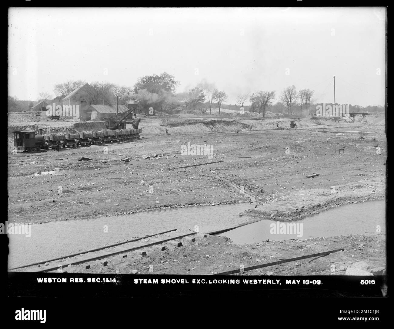 Weston Aqueduct, Weston Reservoir, Sections 1 and 14, steam shovel ...