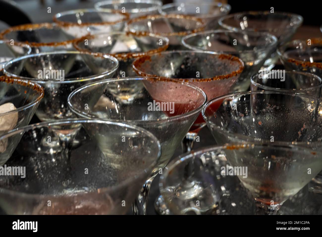 Pub glass empty table hi-res stock photography and images - Alamy