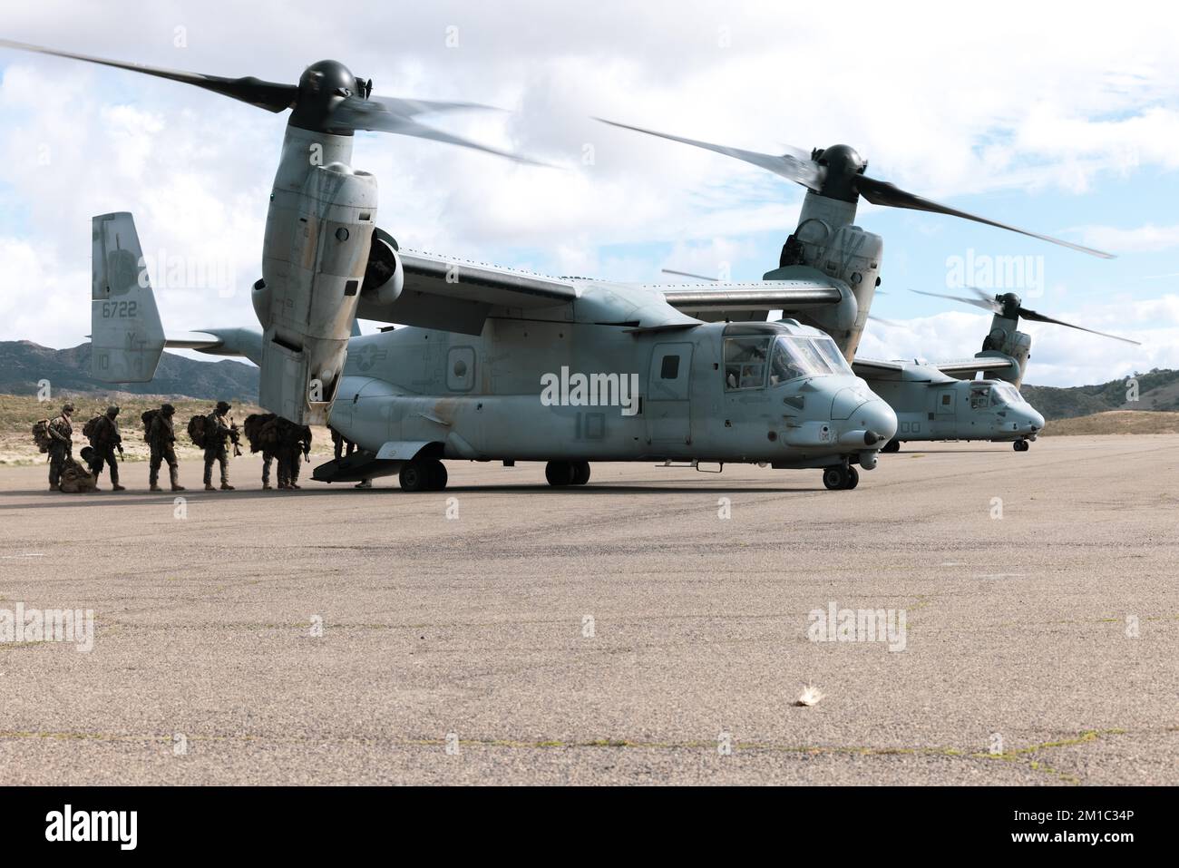 U.S. Marines with Lima Company, 3rd Battalion, 1st Marine Regiment, 1st ...