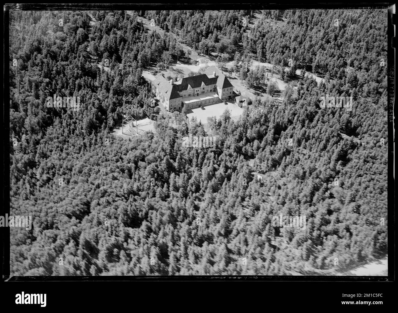 Winter Harbor barracks , Barracks. Photographs of the First Naval ...