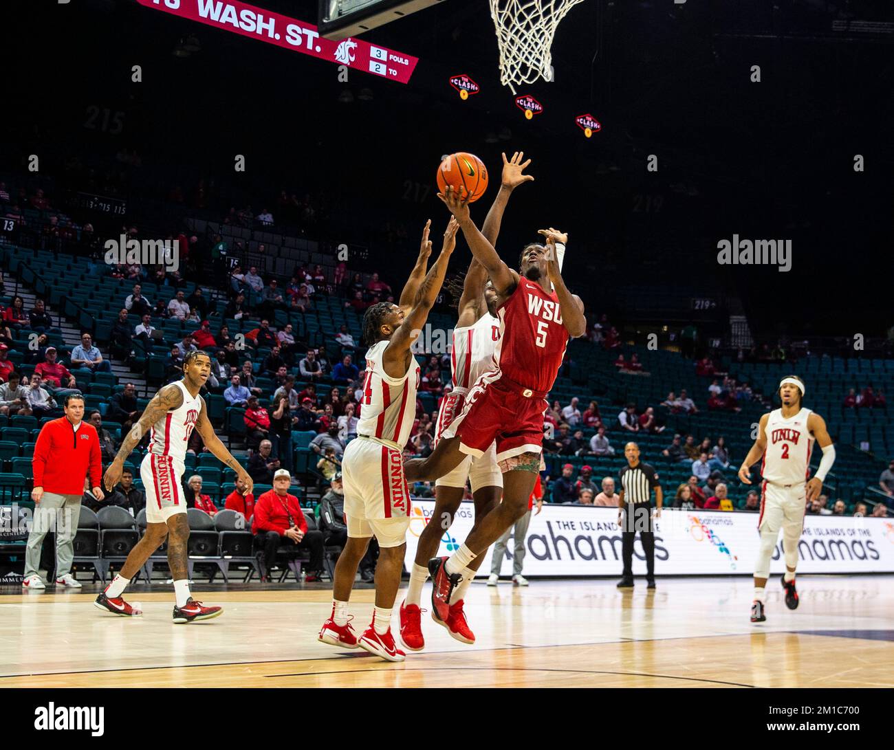 December 10 2022 Las Vegas, NV, U.S.A. Washington State guard TJ Bamba ...