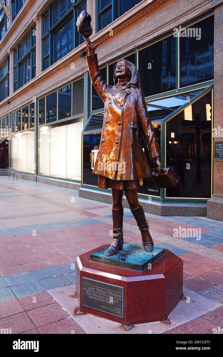 Mary tyler moore hat throw hi-res stock photography and images - Alamy